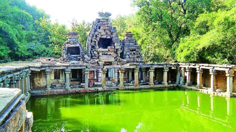 Visit Karpur Baoli: A 1200-Year-Old Stepwell in Maharashtra and a ...