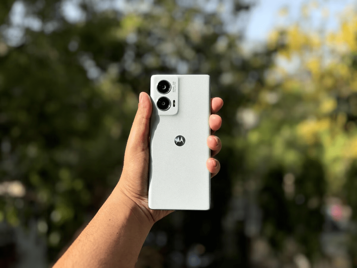 Best Compact Smartphones of 2025: Top Picks for Small Phone Lovers ...