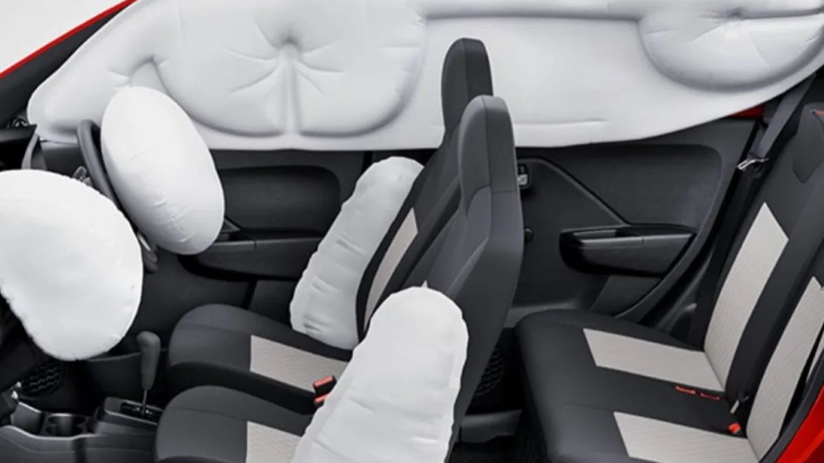 These 3 Cars Come with 6 Airbags But Are Priced Under ₹6 Lakh and Offer ...