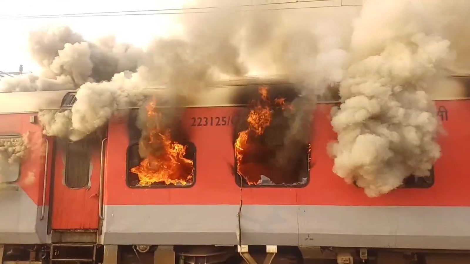 Sirhind Train Fire: Major Tragedy Averted; Passengers Evacuated Safely ...
