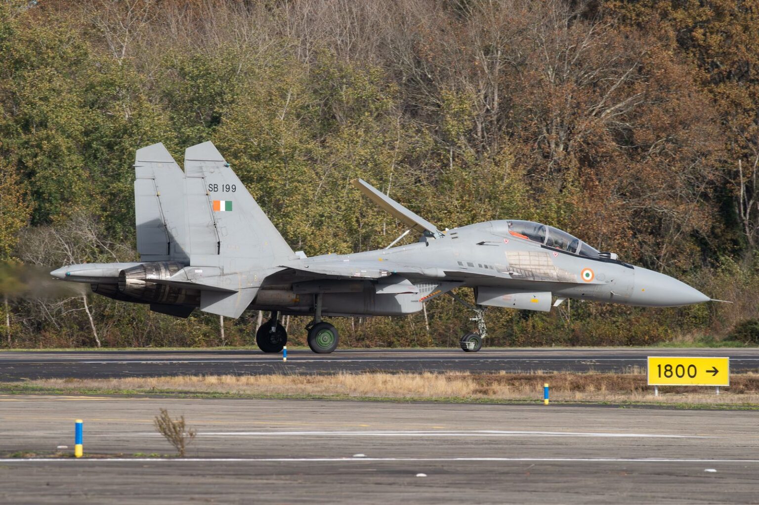 Photos: Indian Sukhois and French Rafales Light Up the Skies During ...